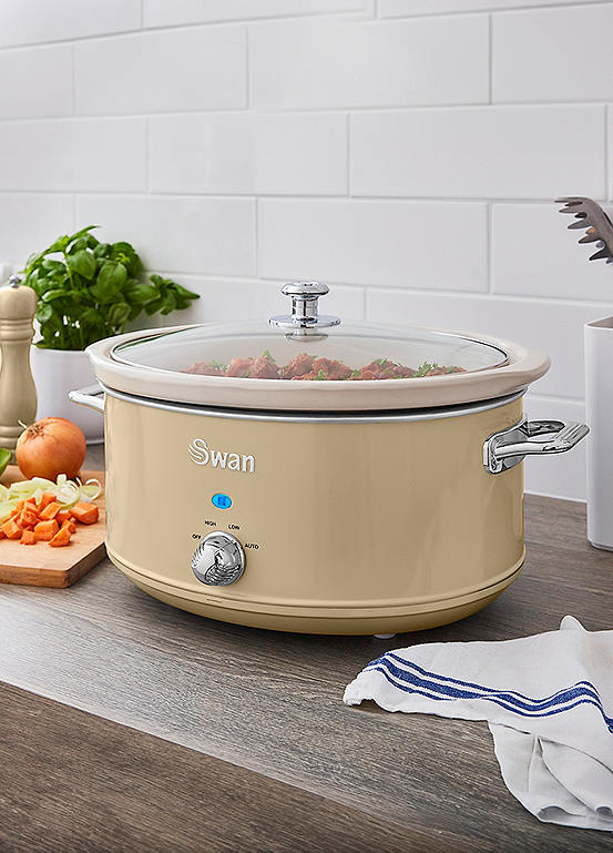 Swan SF17031CN 6.5L Retro Slow Cooker - Cream | Grattan